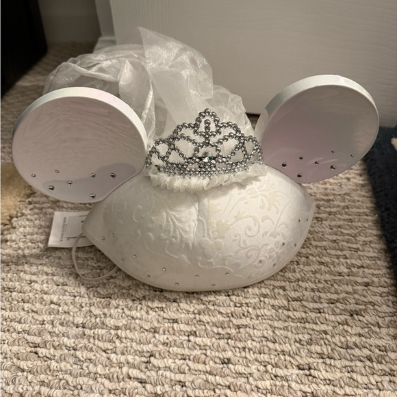 Disney | Accessories | Disney White And Silver Mickey Ears With ...